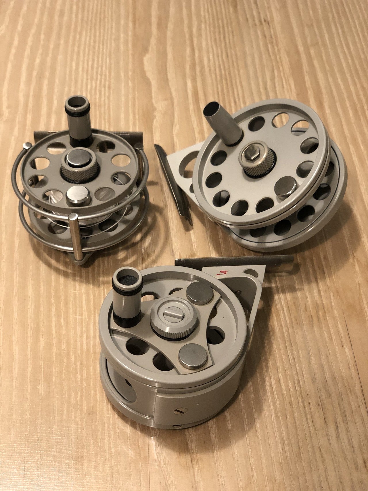 Ari t Hart Fly Reels Design | MONDIAL.TOKYO